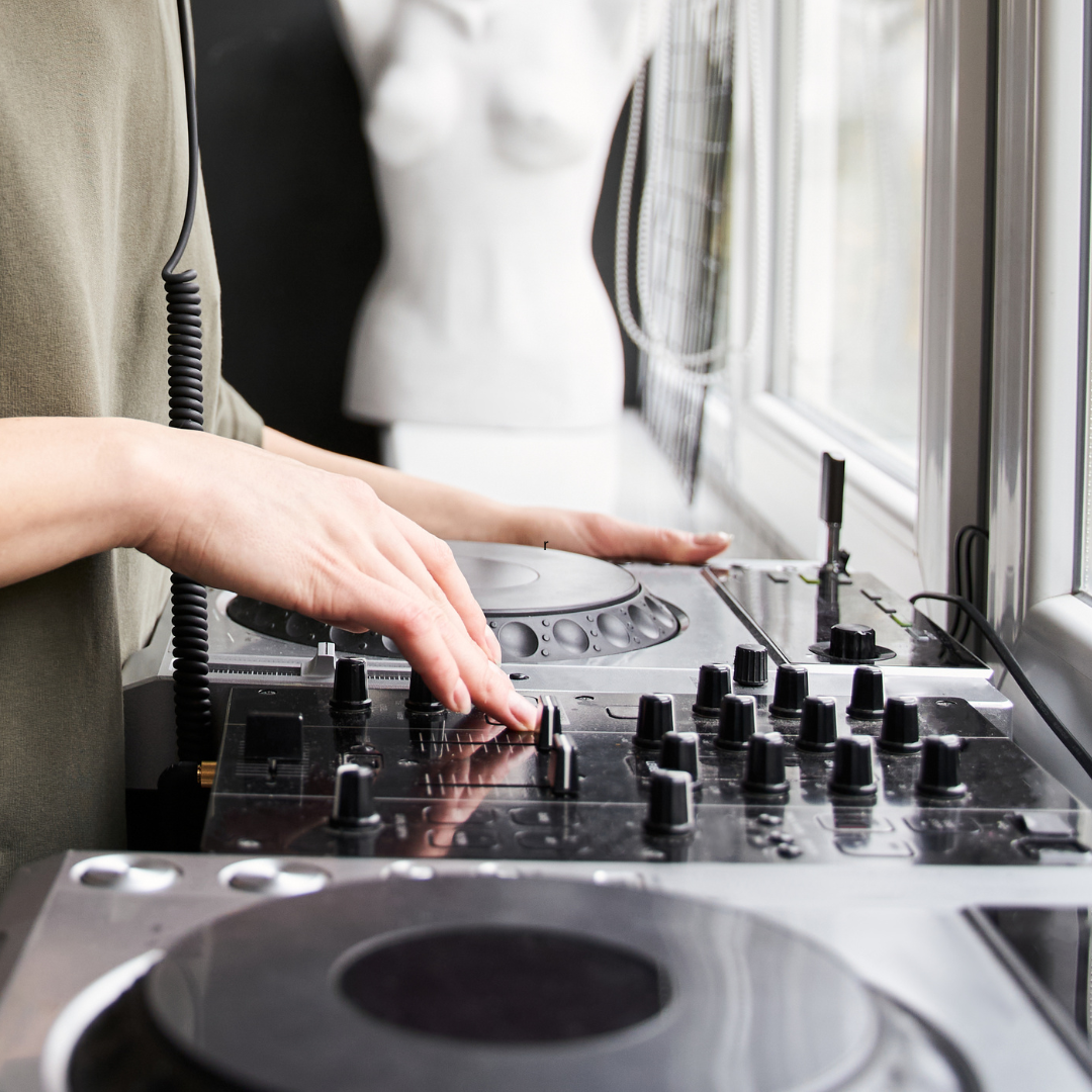 Groove Essentials in Hip Hop: Adding Swing to Your Tracks – Mystic Alankar