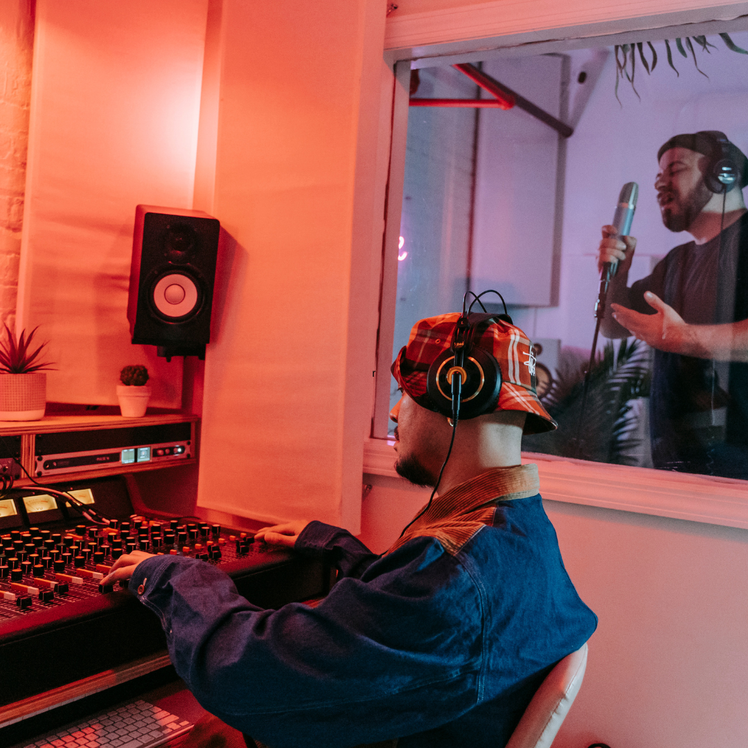 Sampling Techniques in Hip Hop: How to Master Vocal Chops – Mystic Alankar